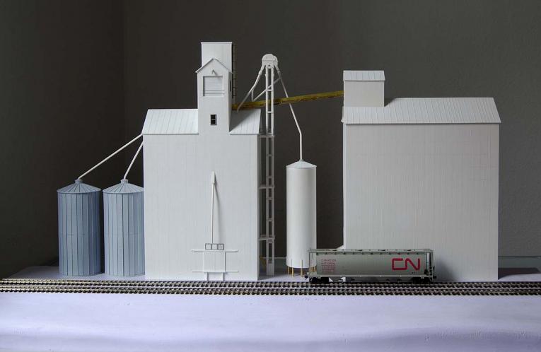 Grain elevator diorama | Model Railroad Hobbyist magazine