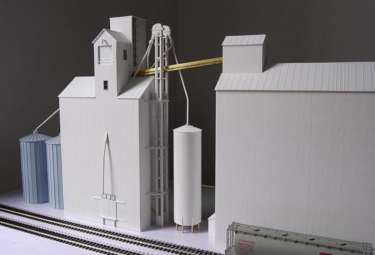 Grain elevator diorama | Model Railroad Hobbyist magazine