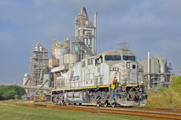 Cement Plant and mainline | Model Railroad Hobbyist magazine