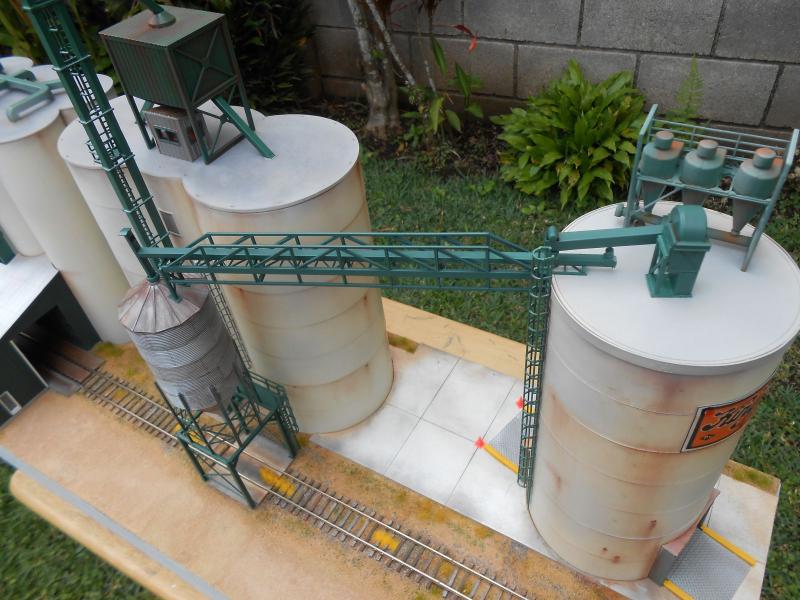 Model Railroad Grain Elevators